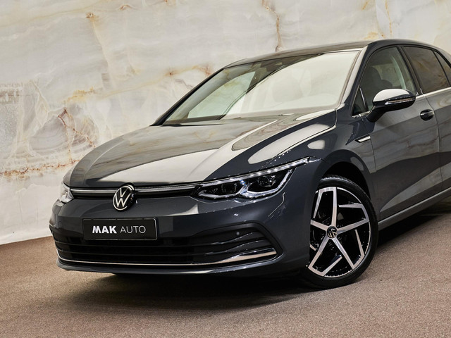 Volkswagen Golf 1.5 eTSI Style, 18", camera, ACC, massage, memory ...